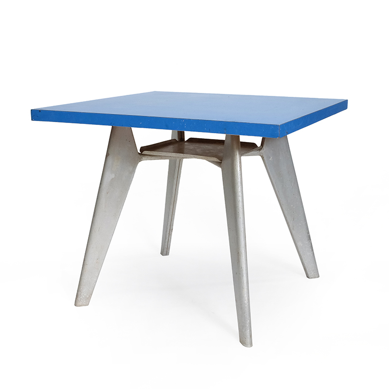 Jean Prouvé Guéridon Cafétéria Table 511 | maison de clozzet