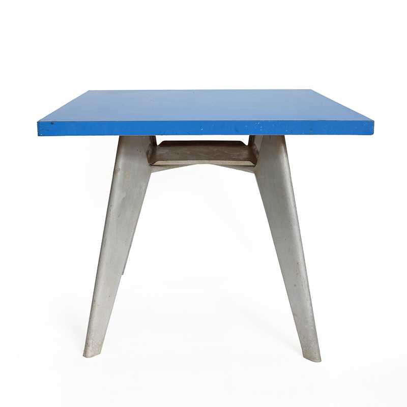 Jean Prouvé Guéridon Cafétéria Table 511 | maison de clozzet